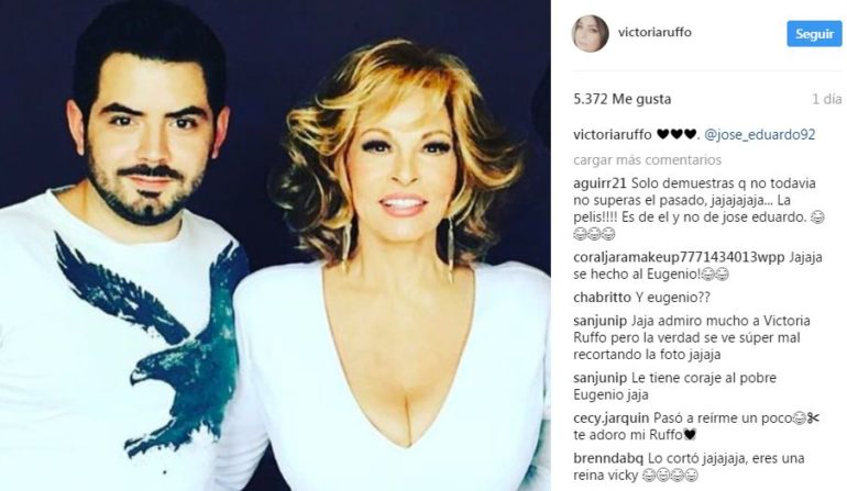 El meme más famoso de Victoria Ruffo - Hector Ledezma